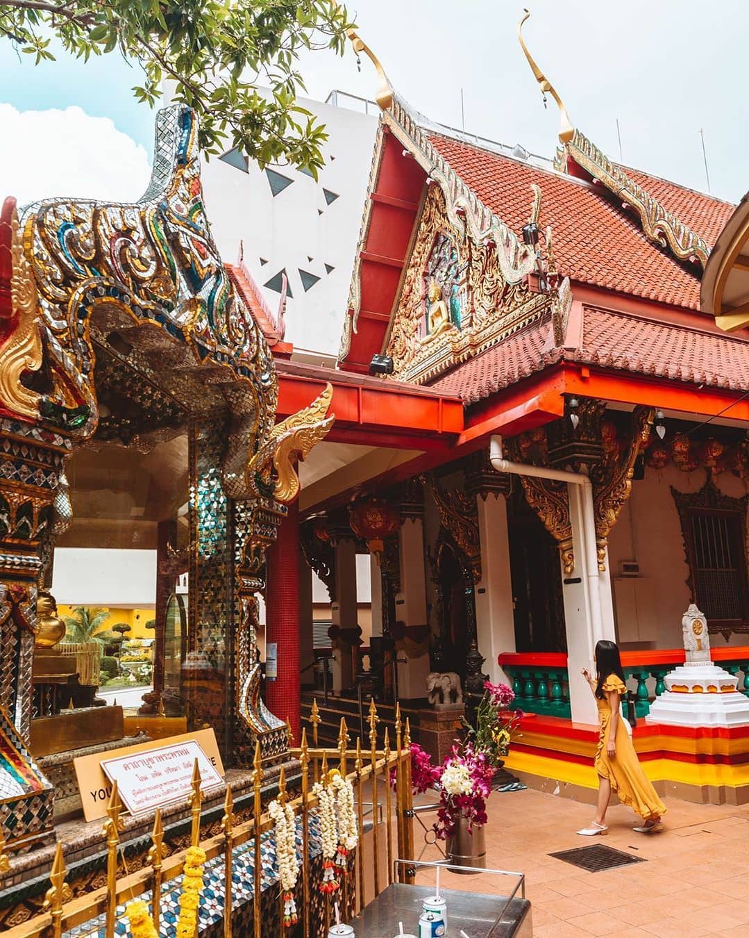 新加坡也有泰国神庙🙏 传统泰式风格+庄严场景就像真的在泰国一样😍历史最悠久的庙宇原来在这里！ - 🇸🇬新加坡省钱皇后-皇后情报局